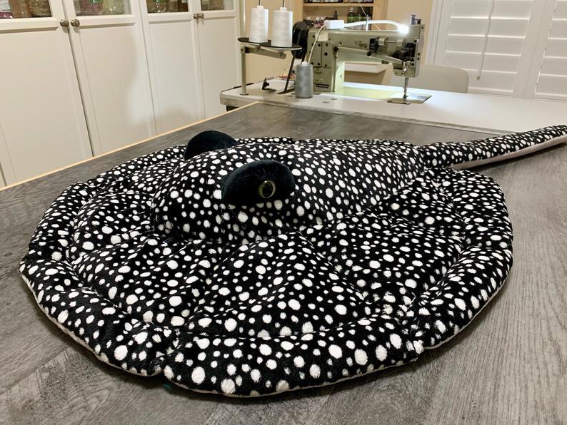 Jumbo Weighted Stingray Plush 29" × 28" (Up to 16 lbs) | Sensory Soothers